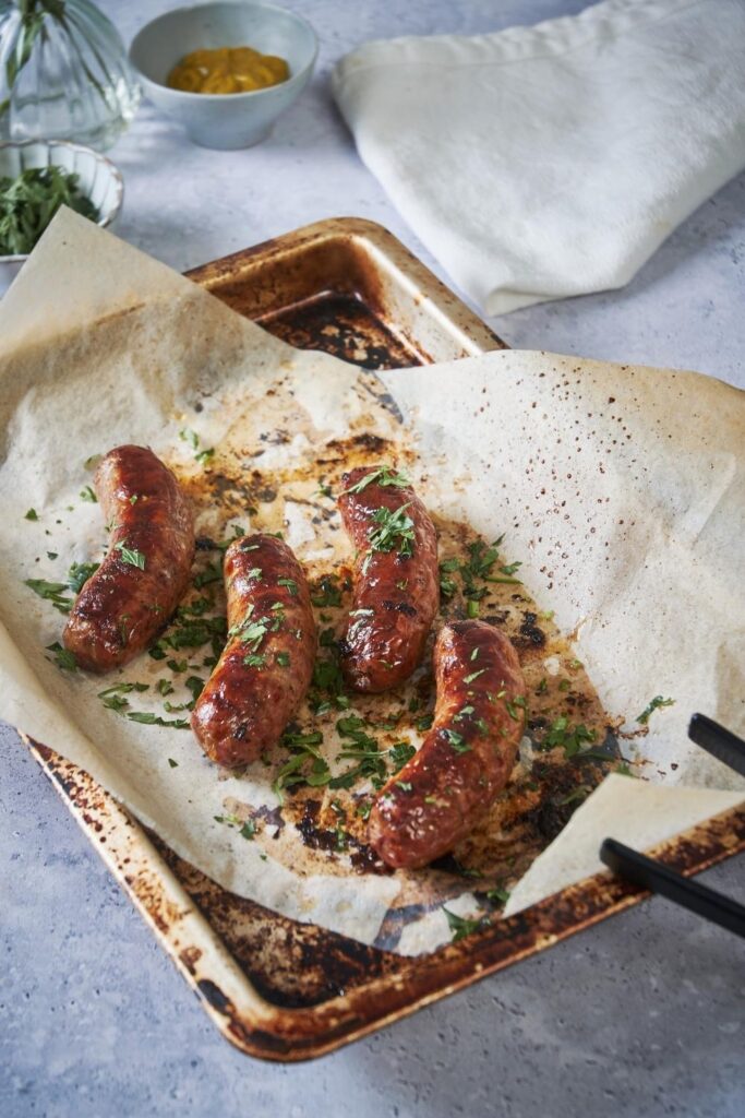 How to Cook Brats In The Oven PERFECTLY In Under 20 Minutes