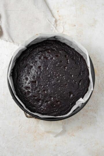 Low Calorie Chocolate Cake Recipe (Just 67 Calories A Slice)