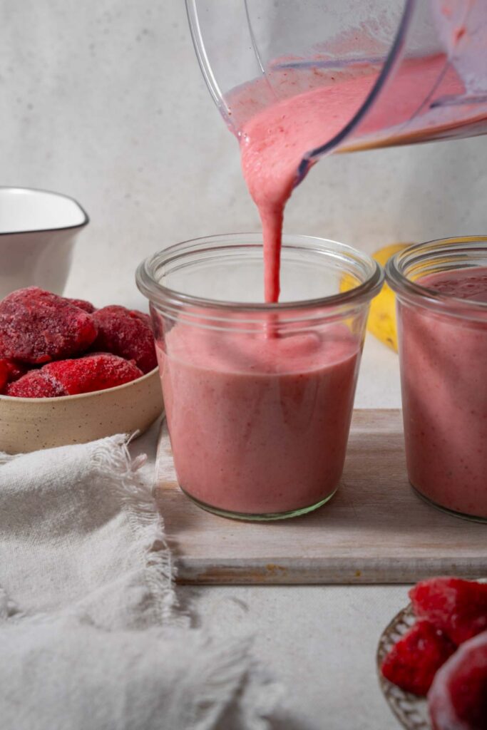Healthy High Protein Strawberry Cottage Cheese Smoothie